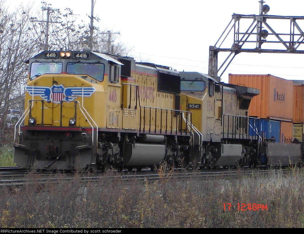 UP 4416 & UP 9541 creep up towards CP 286